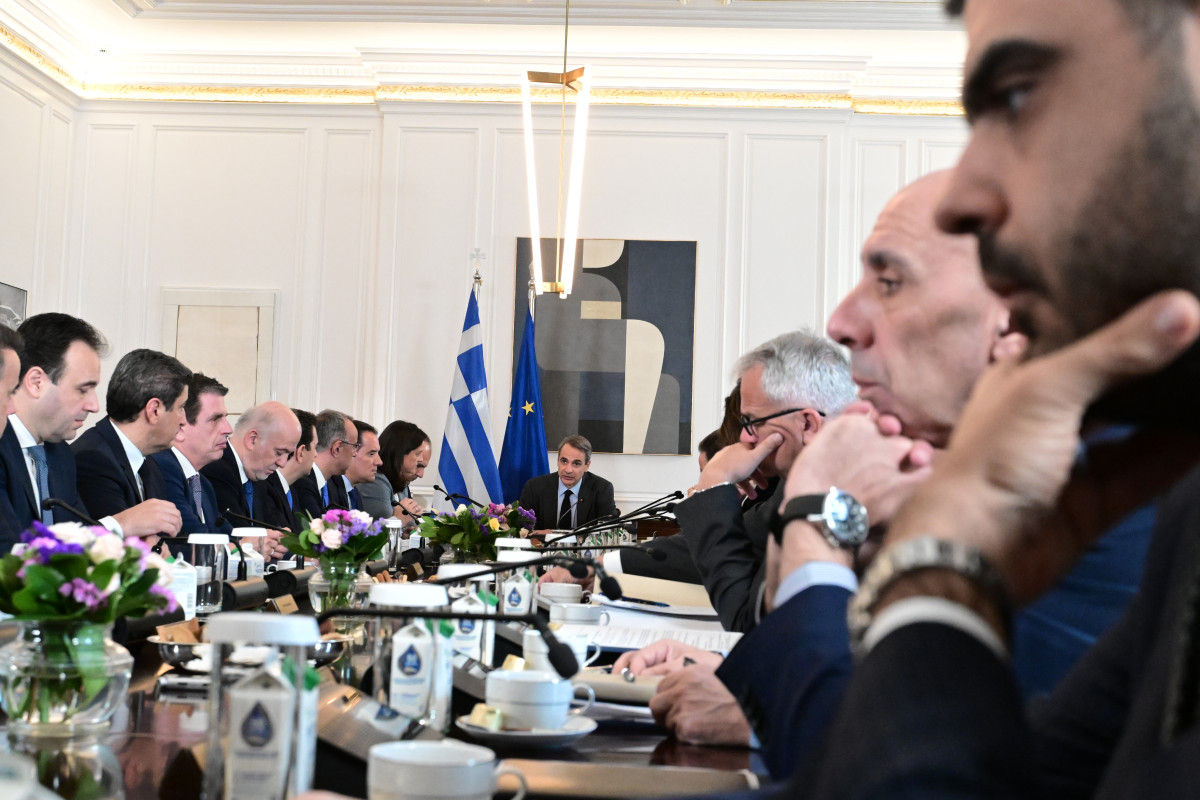 Η «λίστα Πέτσα» και η εξαγορά της μιντιακής προπαγάνδας - tvxs.gr