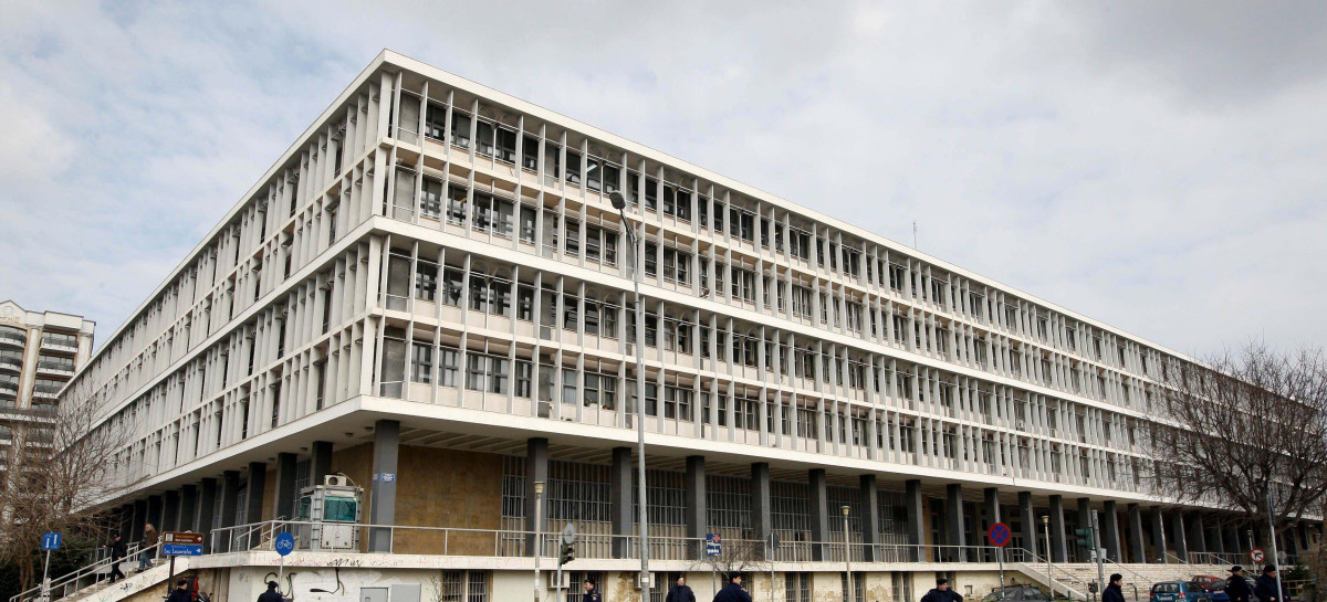Θεσσαλονίκη / Στον ανακριτή ο 37χρονος κηδεμόνας των σκύλων που ...