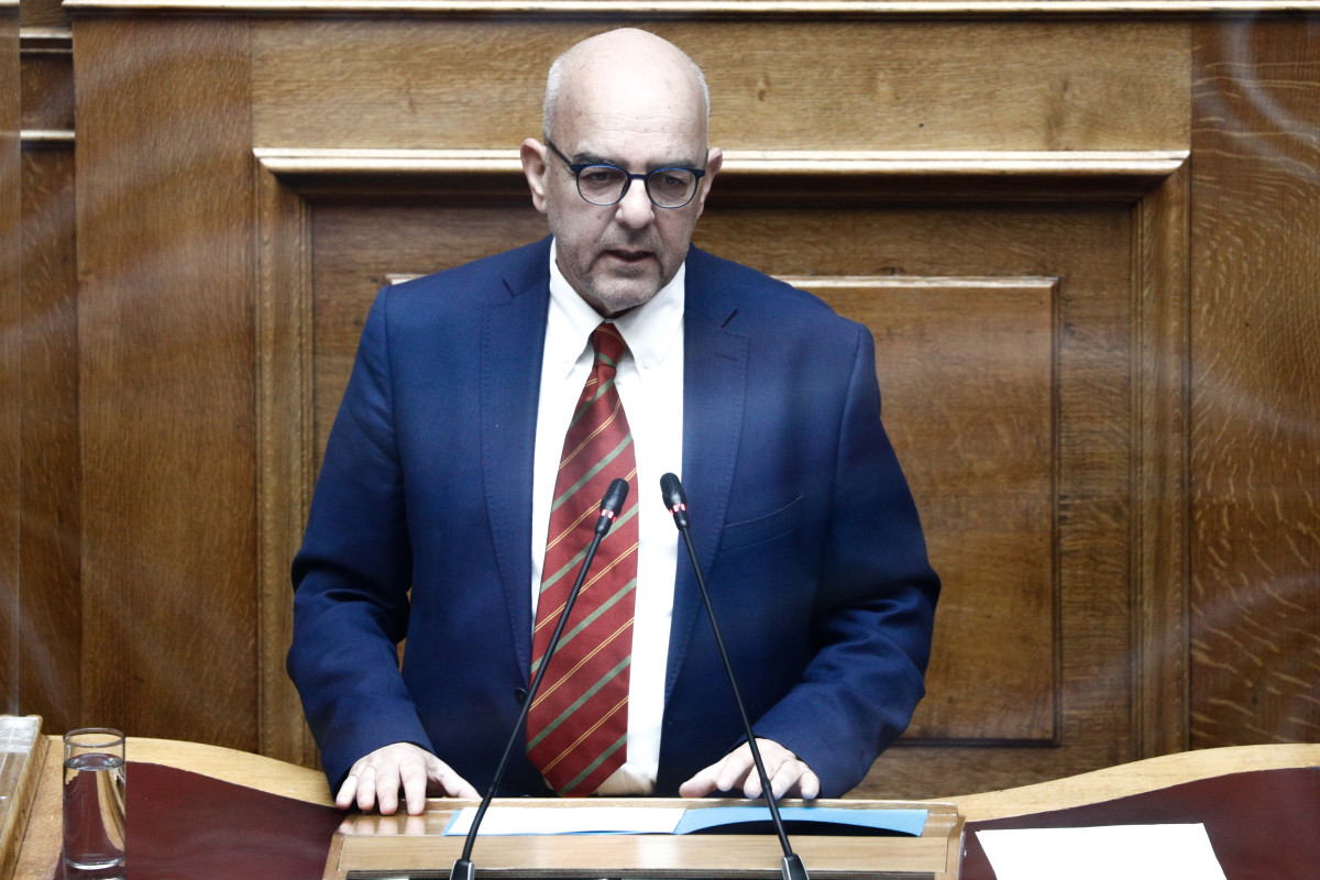 Μπάμπης Παπαδημητρίου / Ο Κικίλιας πήγε να με δείρει