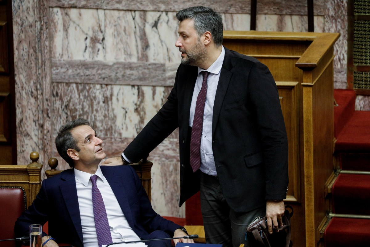 Στέλιος Κούλογλου / Ο Καλλιάνος, ο Αδωνις και άλλα φακελάκια - tvxs.gr