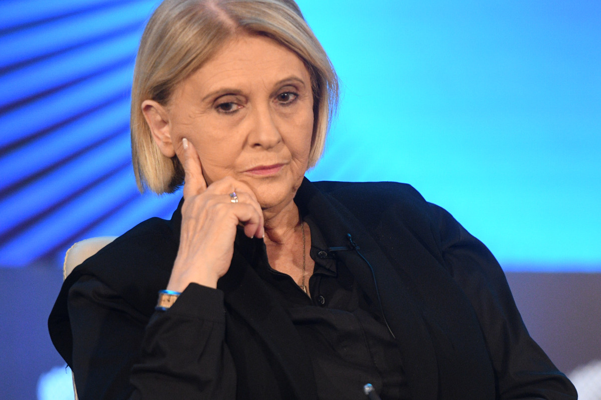 Σοφία Βούλτεψη / «Δεν είναι αλήθεια ότι έξω είναι φτηνά κι εδώ είναι ...