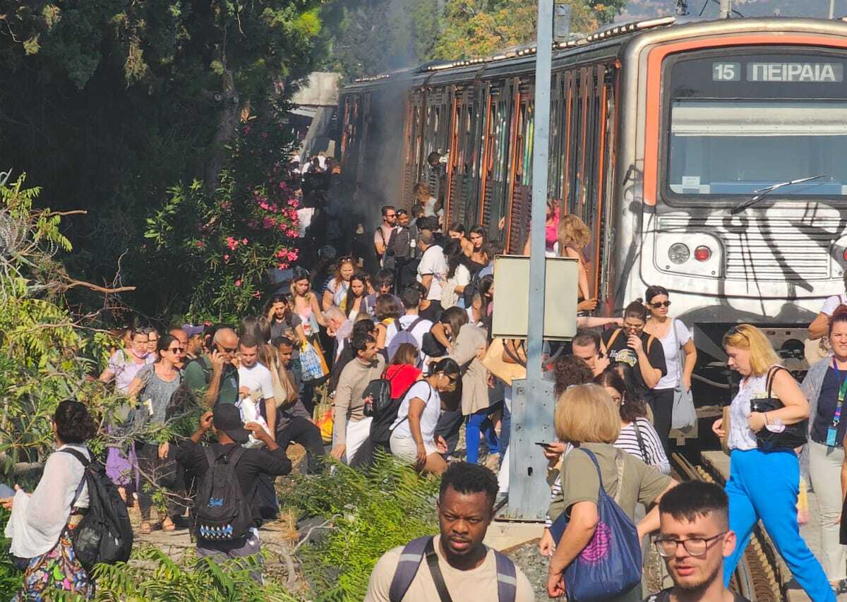 Φωτιά στον ΗΣΑΠ / «Μόλις 3 - 4 άτομα καθαρίζουν τις γραμμές σε όλο το ...