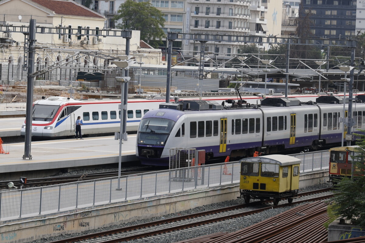 Προαστιακός / Η ανακοίνωση της Hellenic Τrain για τον συρμό που μπήκε ...
