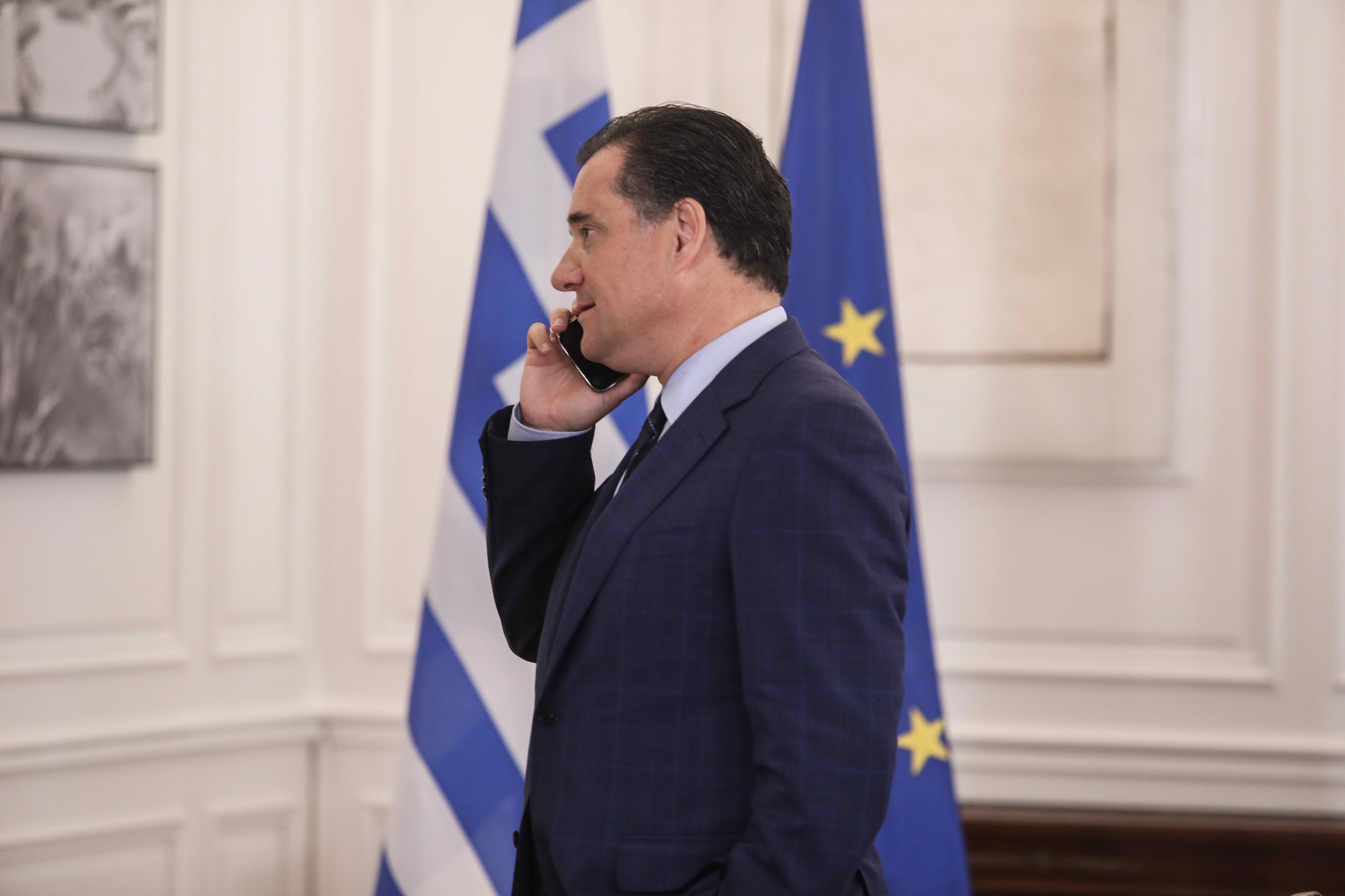 Πόθεν Εσχες: Ζεις Αδωνη με 1.500 ευρώ το μήνα σε μονοκατοικία - tvxs.gr