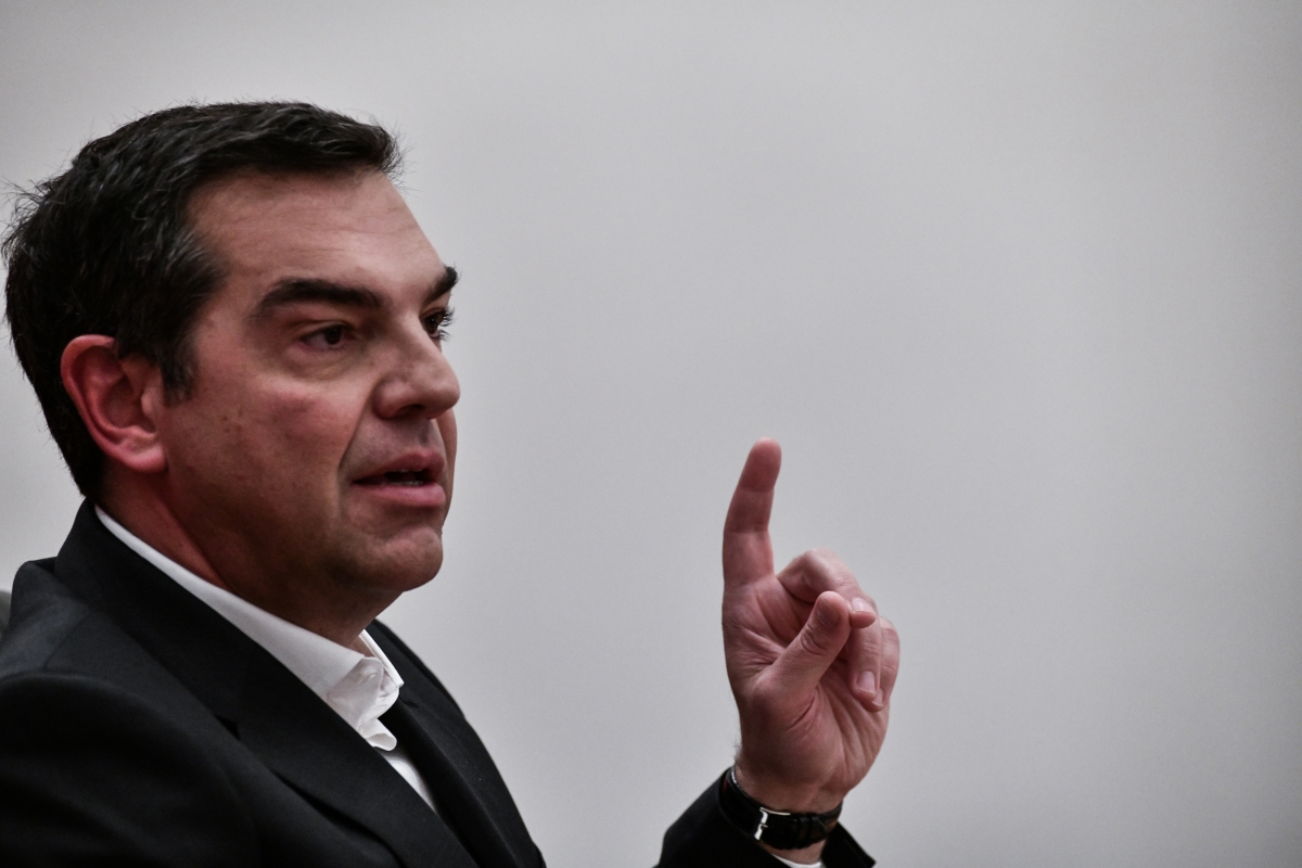Ο «δημοκρατικός ανένδοτος» και η «πεζοδρομιακή δημοκρατία» - tvxs.gr